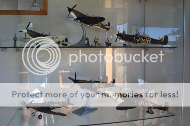 DA.C - Corgi 1/32 SPITFIRE + HURRICANE anybody?