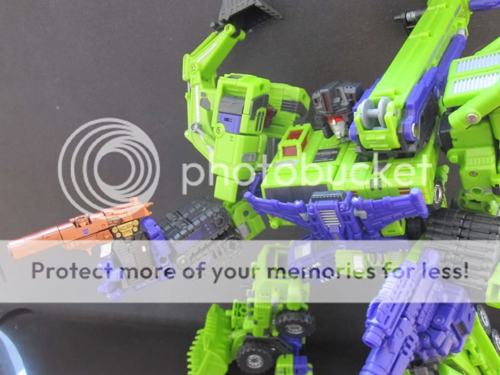 Minor/Repaint: - MASTERFORCE Browning | TFW2005 - The 2005 Boards